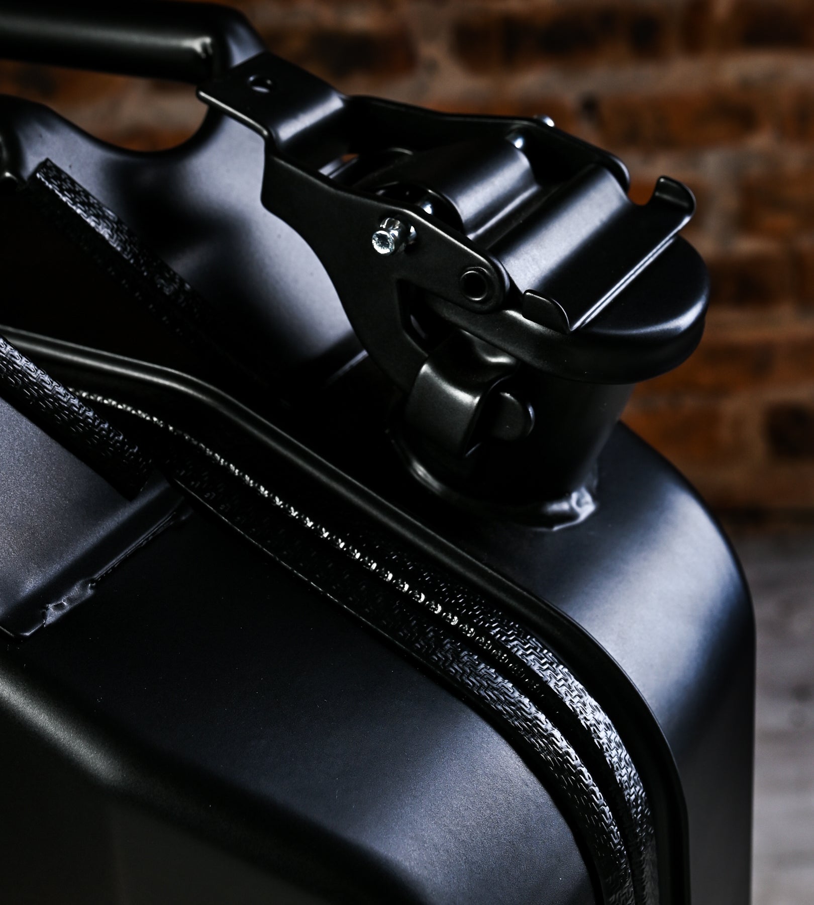 JerryCan Minibar 20L with individual engraving – Custom Fuel Bar