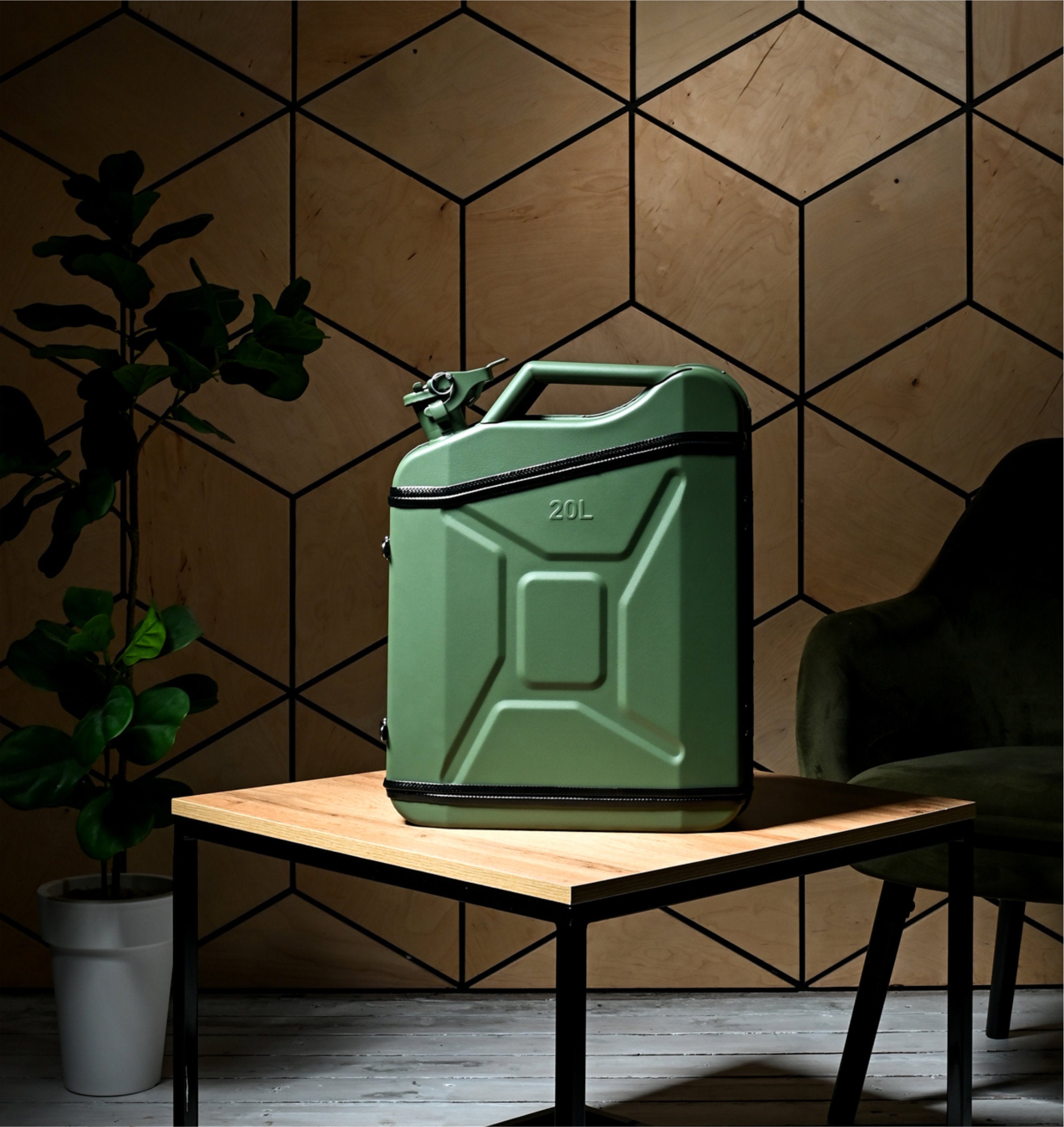 Green matte Jerrycan Mini Bar 20L with a set of dishes for 4 persons ...