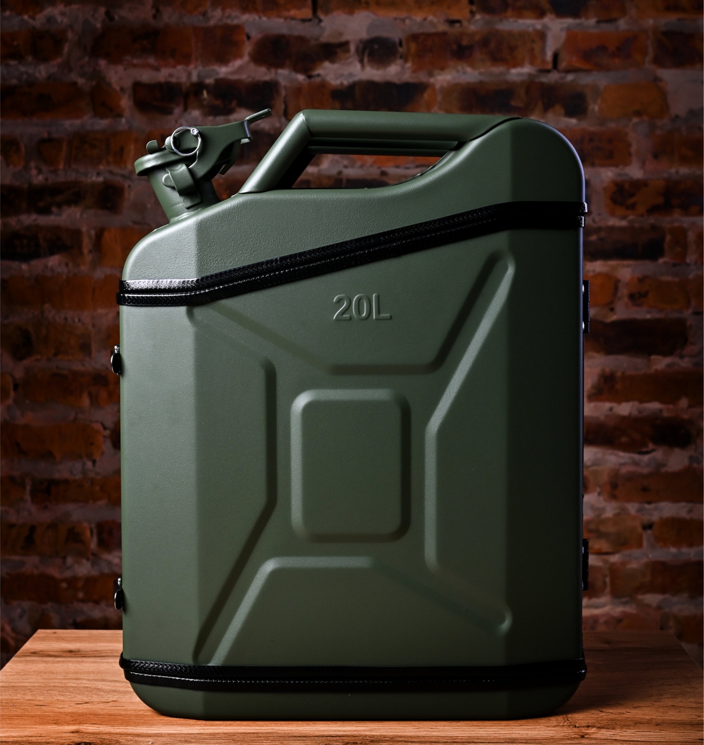 Green matte Jerrycan Mini Bar 20L with a set of dishes for 4 persons ...